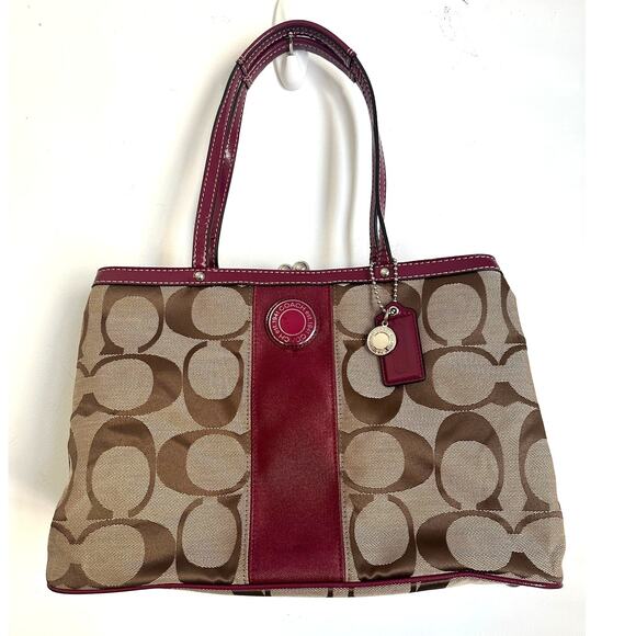 Coach | Bags | Coach Signature F919 Retired Style Kiss Lock Cranberry ...